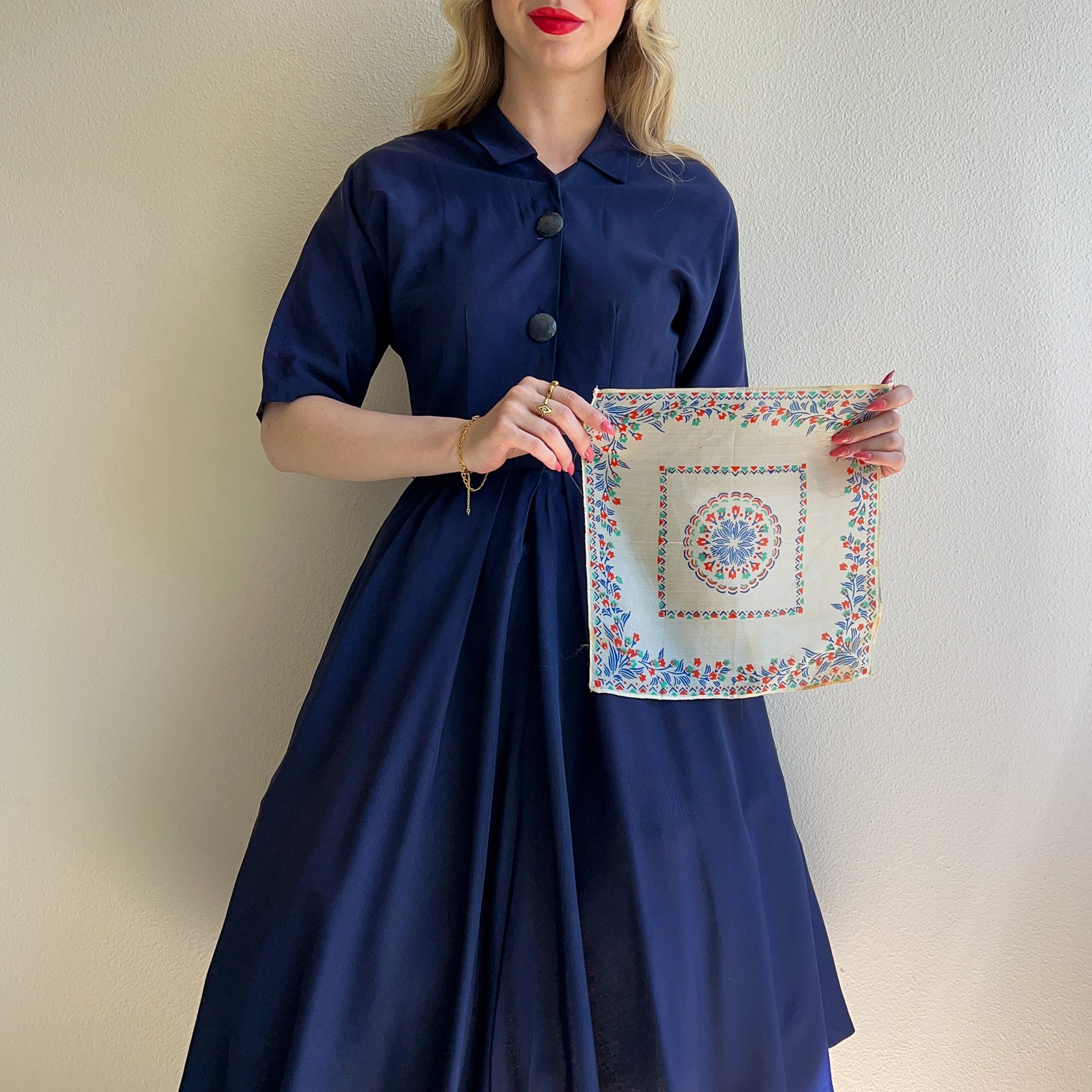 1940s White Silk Floral Handkerchief – Studio Gloria Vintage